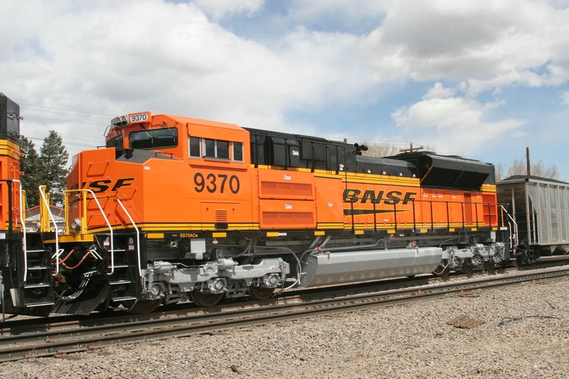 BNSF 9370